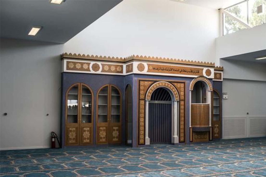 After waiting for decades, Muslims in Athens finally get a mosque ...