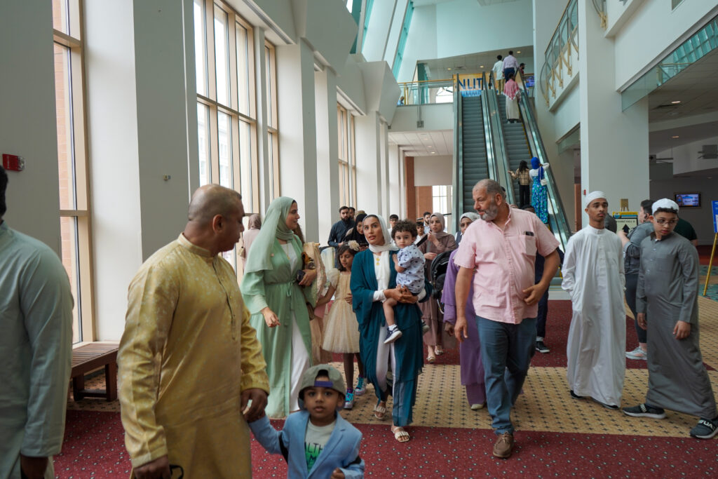 Photo Essay: Eid al-Adha prayer service for Milwaukee's thriving Muslim ...
